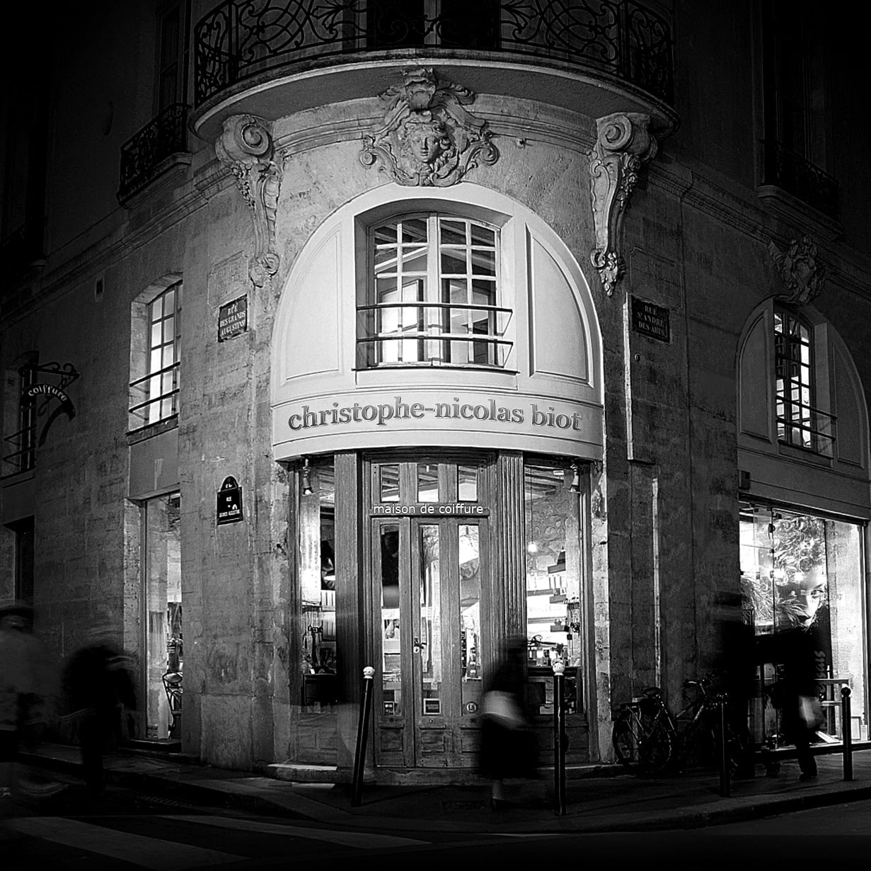 Le coiffeur visagiste - Christophe Nicolas Biot Paris